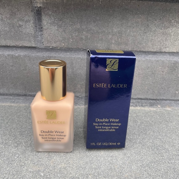 Estee Lauder | Makeup | Este Lauder Double Wear Foundation C1 Cool Bone ...